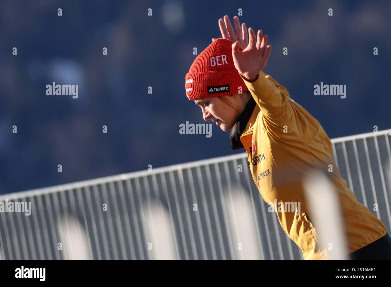 Oberstdorf, Germany. 01st Jan, 2025. Nordic skiing/ski jumping: World ...