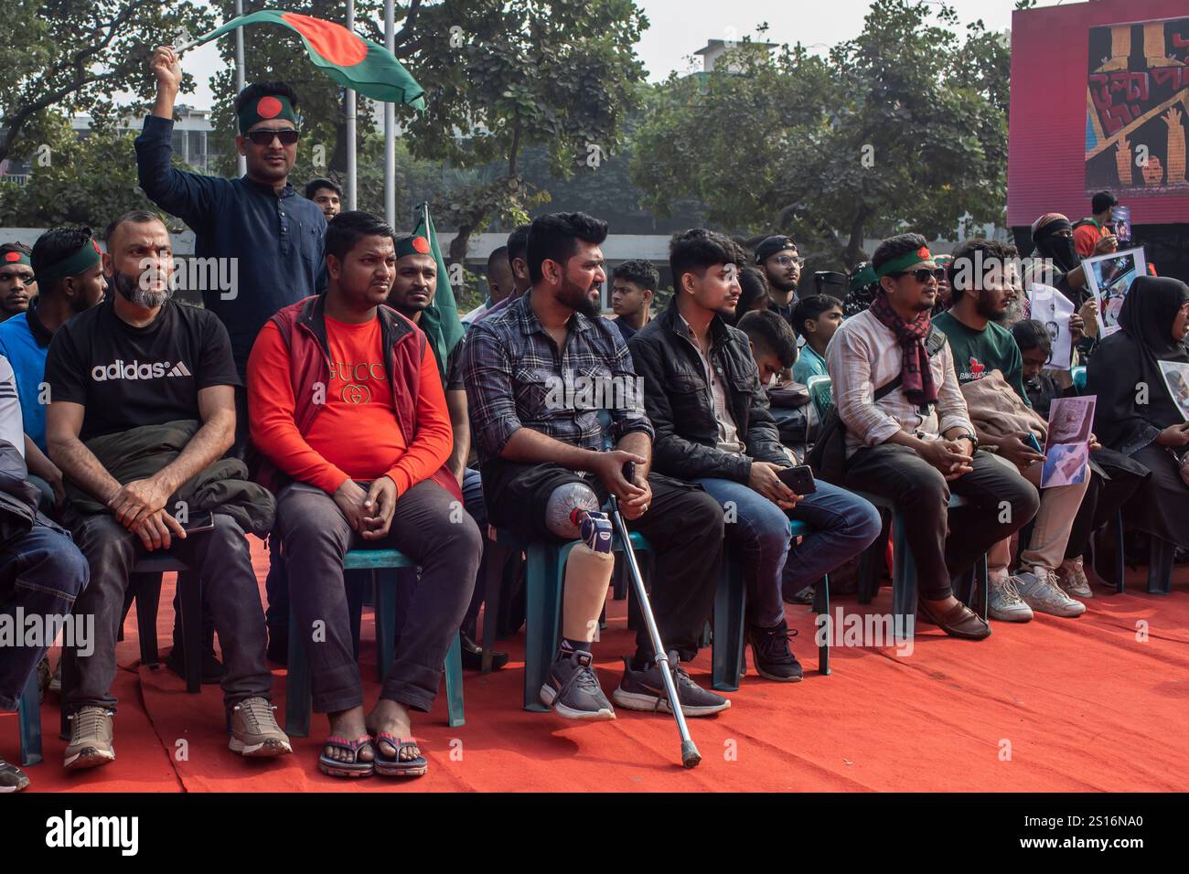 Dhaka, Bangladesh. 31st Dec, 2024. A group of injured students from the ...