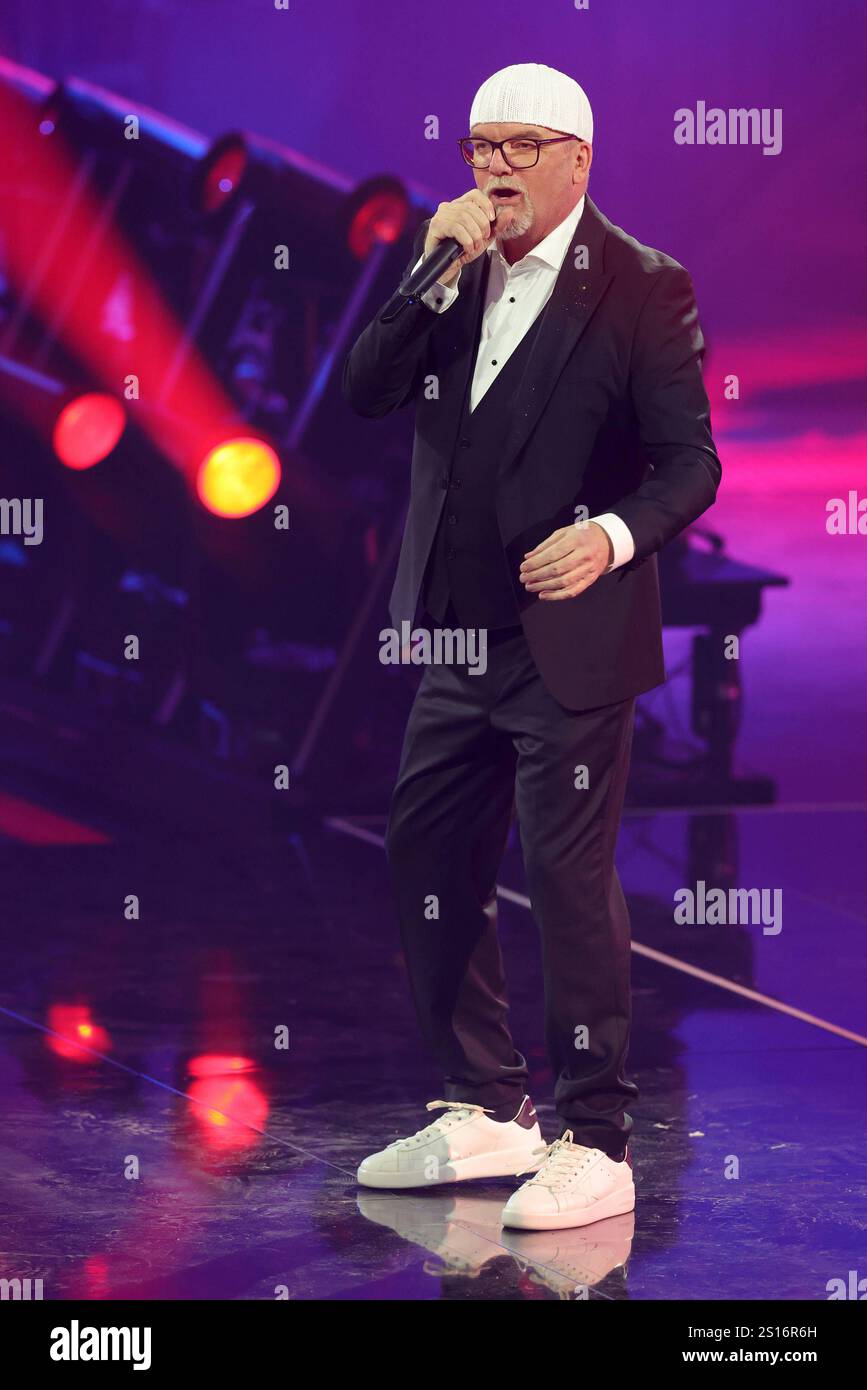 Silvester-Schlagerboom 2025 Die Wunderlichtershow DJ Ötzi. Silvester-Schlagerboom 2025 live mit ...