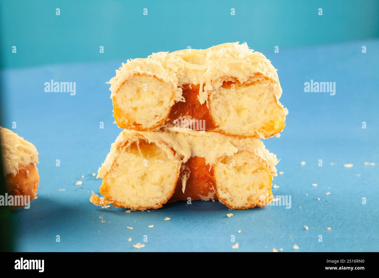 White chocolate brioche donut hi-res stock photography and images - Alamy