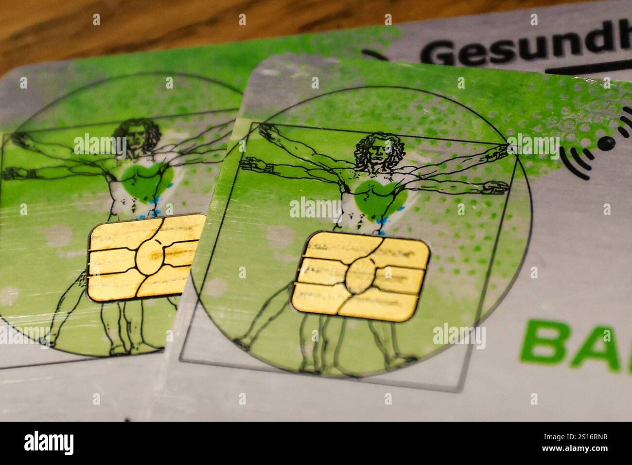 Krankenkassen erhöhen Beiträge Eine Elektronische Gesundheitskarte der ...