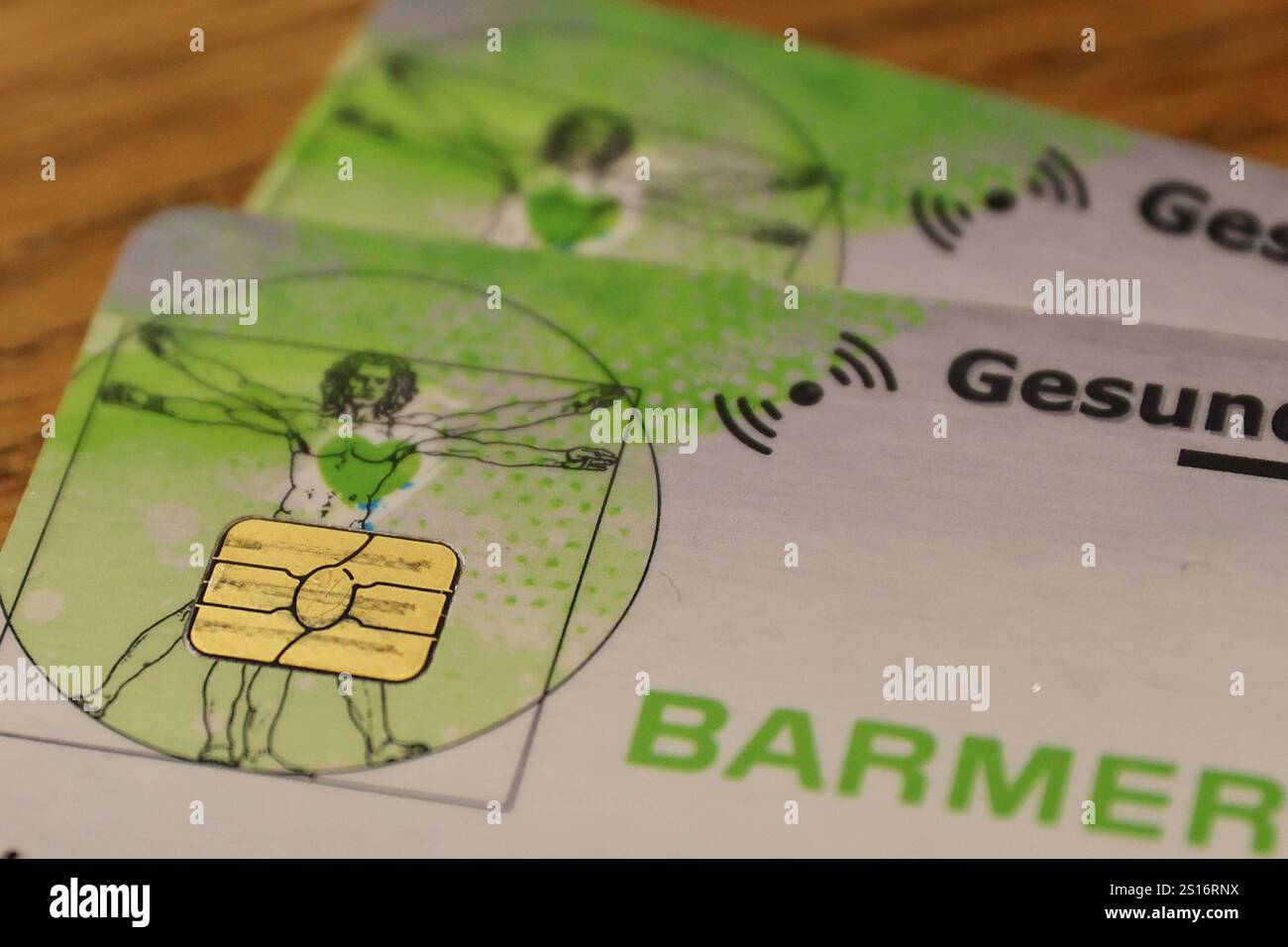 Krankenkassen erhöhen Beiträge Eine Elektronische Gesundheitskarte der ...