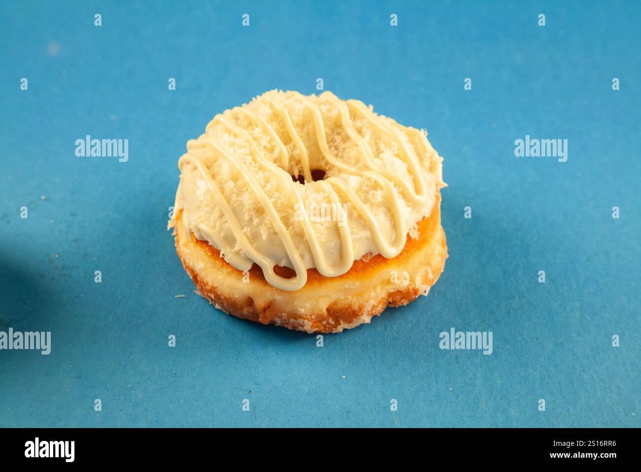 White chocolate brioche donut hi-res stock photography and images - Alamy