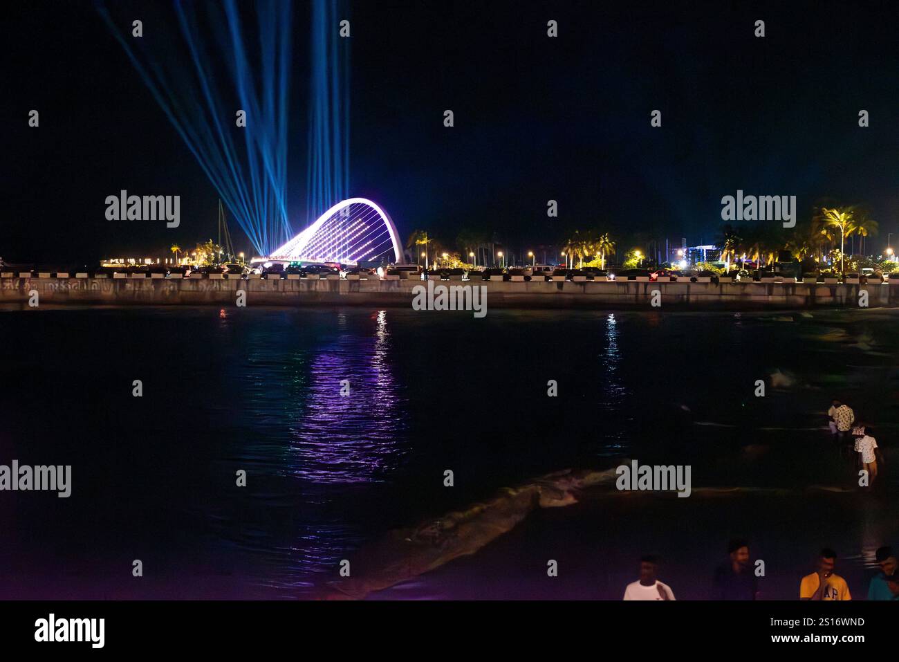Colombo, Western, Sri Lanka. 31st Dec, 2024. Sri Lanka rang in the New ...