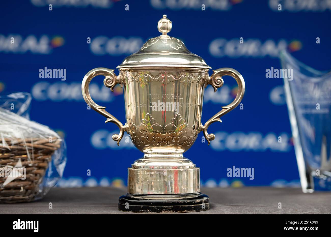 Welsh grand national trophy hi-res stock photography and images - Alamy