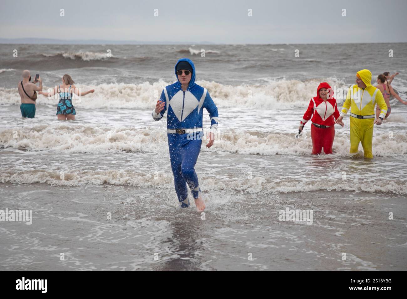 Portobello, Edinburgh, Scotland, UK. 1st January 2025. Hundred of brave ...