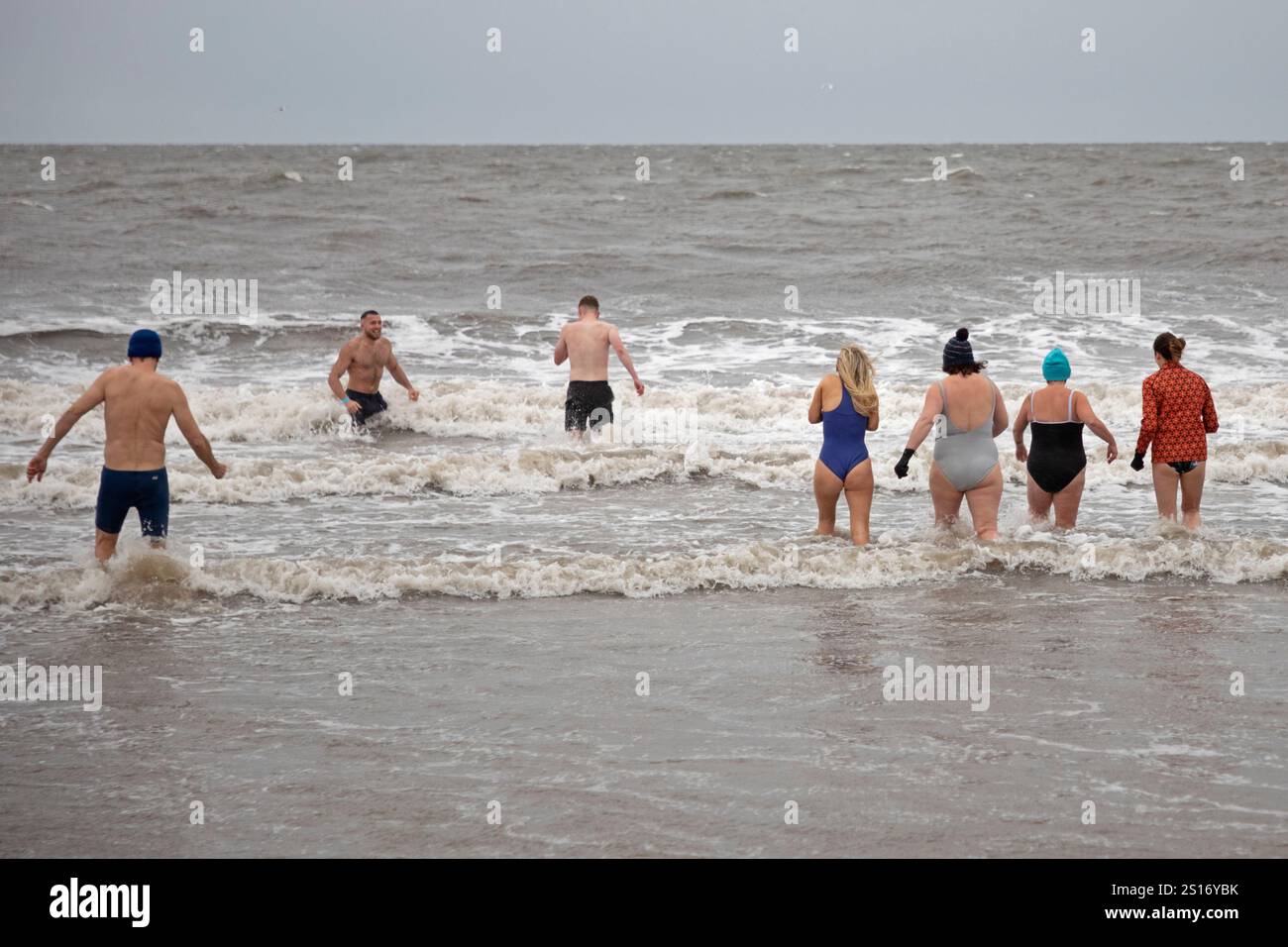 Portobello, Edinburgh, Scotland, UK. 1st January 2025. Hundred of brave ...