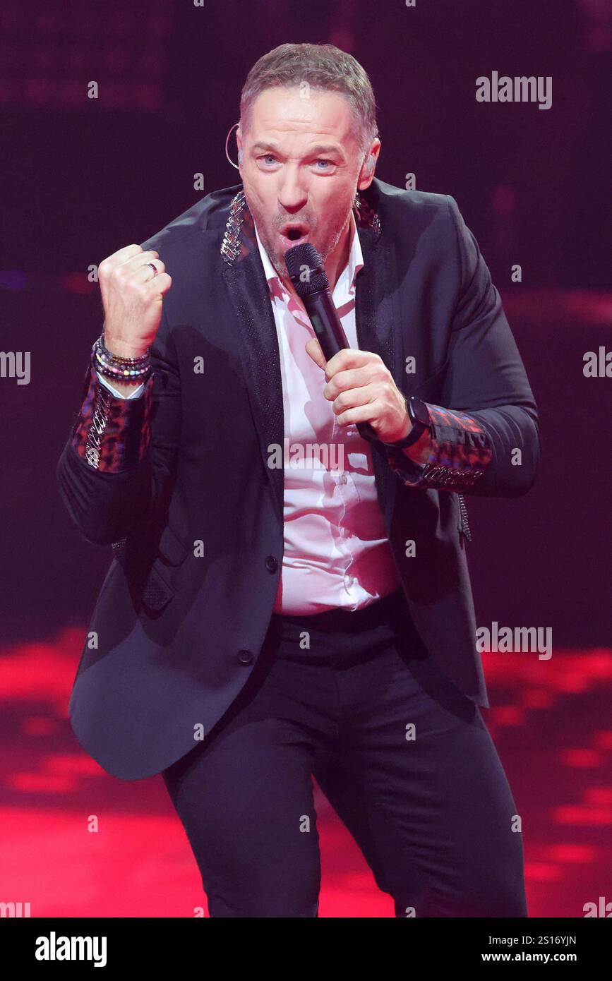 Silvester-Schlagerboom 2025 Die Wunderlichtershow Die Höhner. Silvester-Schlagerboom 2025 live ...