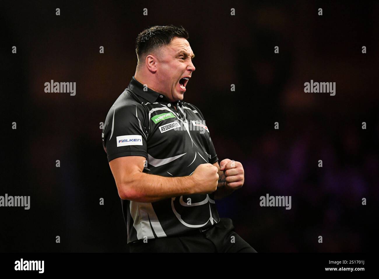 Alexandra Palace, London, UK. 1st Jan, 2025. 2024/25 PDC Paddy Power World Darts Championships ...