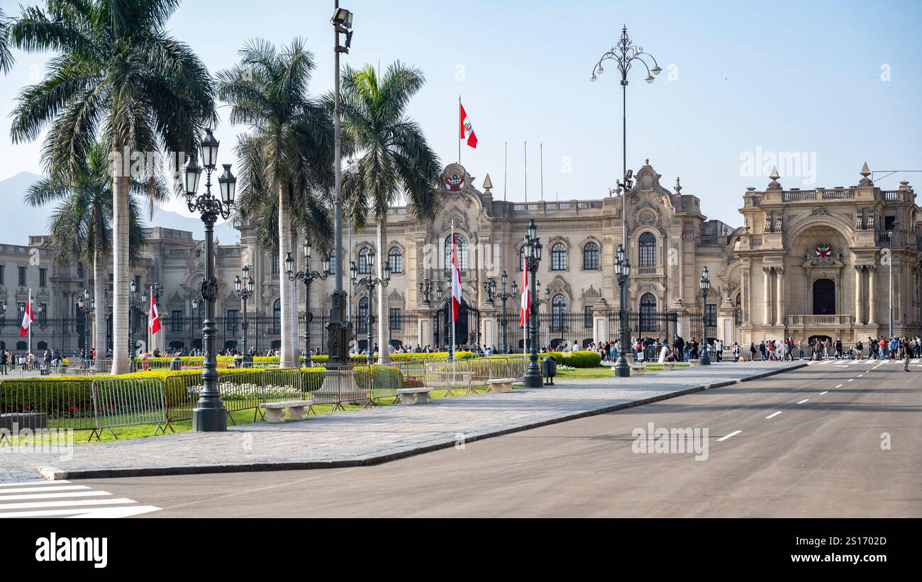 The Government Palace is the headquarters of the Peruvian executive and ...