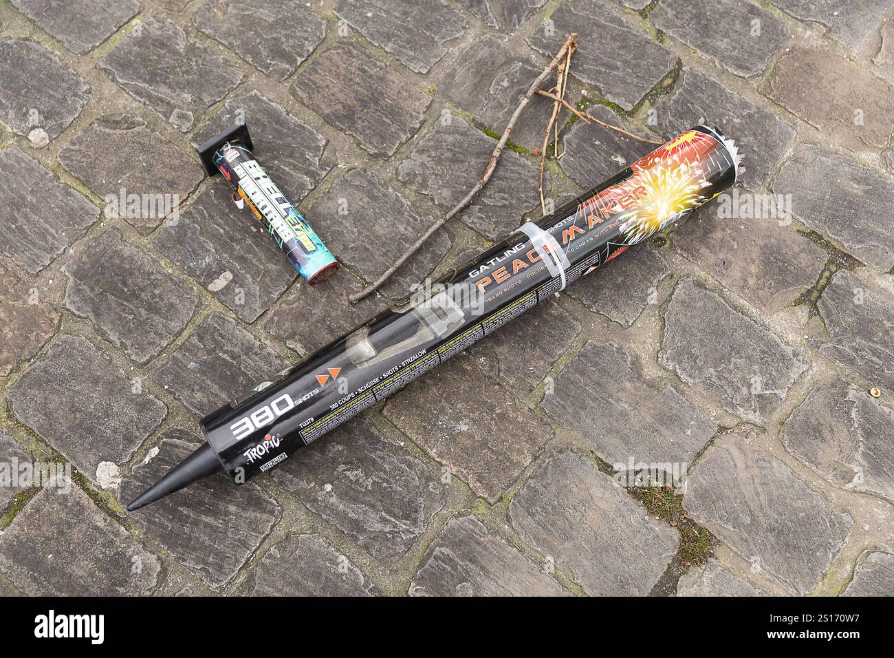 Brussels, Belgium. 01st Jan, 2025. fireworks residue pictured after New ...
