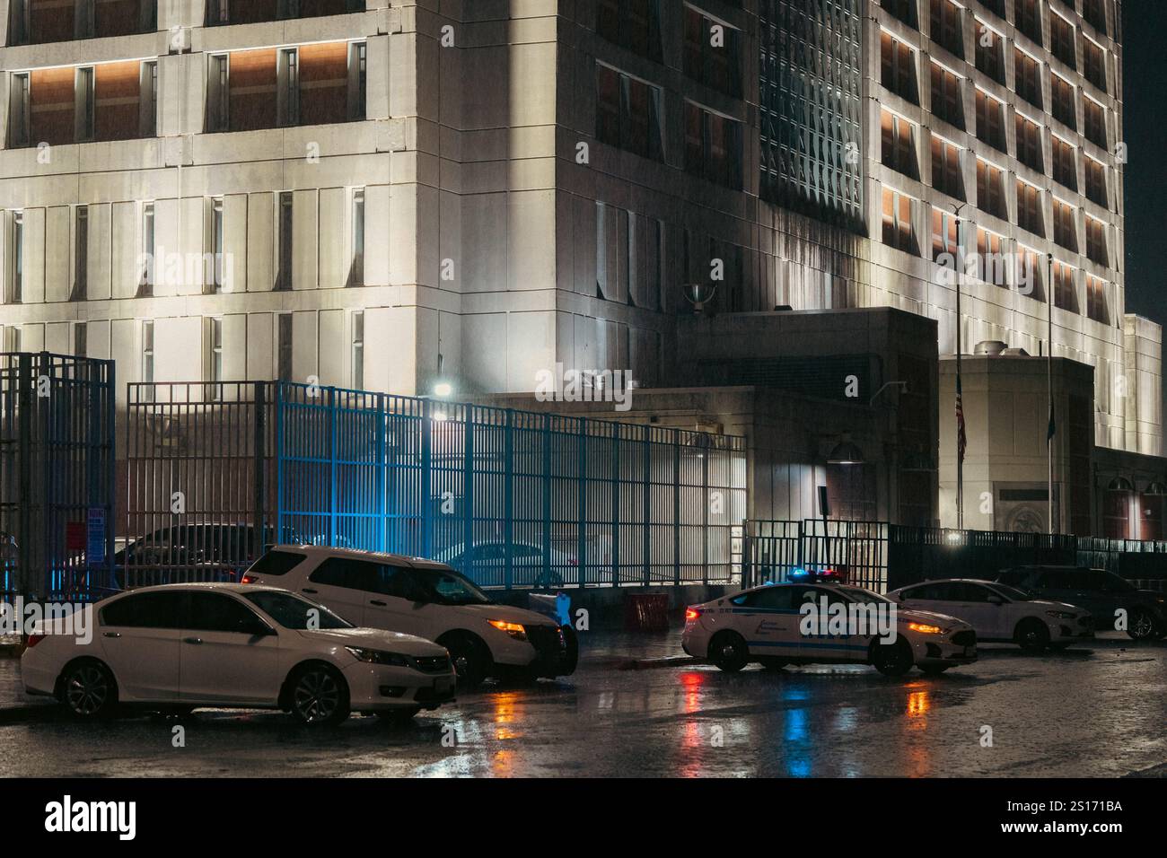 Brooklyn, USA. 31st Dec, 2024. A police car is pictured outside the ...