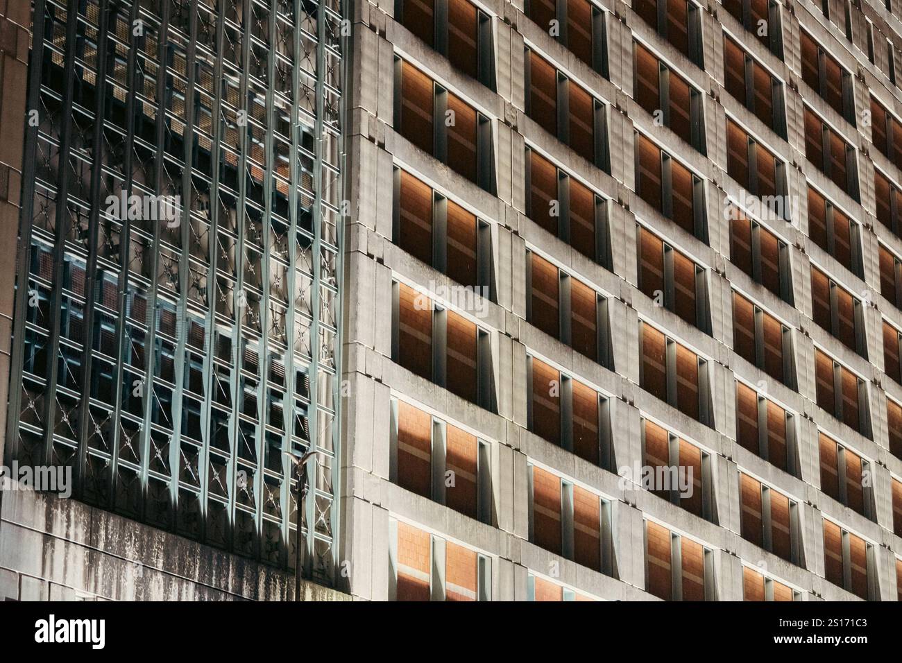 Metropolitan detention center inside hi-res stock photography and ...