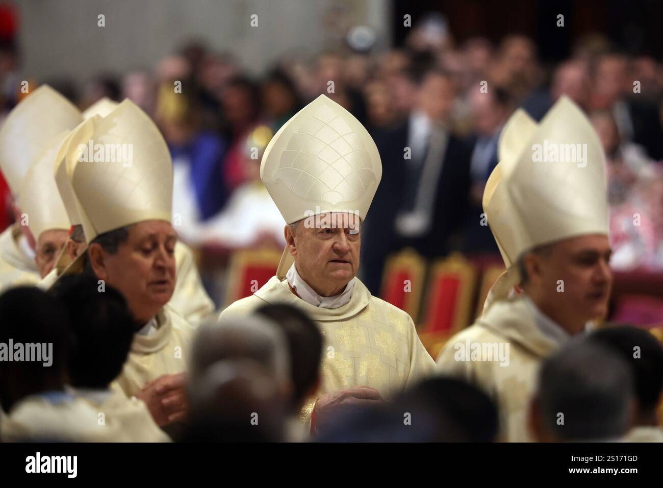 Vatican. 01st Jan, 2025. Cardinal Gianfranco Ravasi leaves the basilica ...