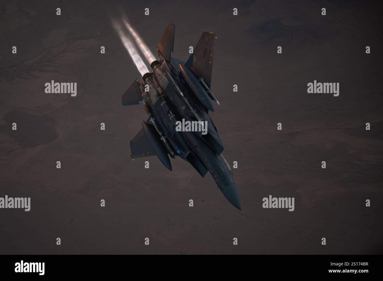 A U.S. Air Force F-15E Strike Eagle returns to combat patrols after ...