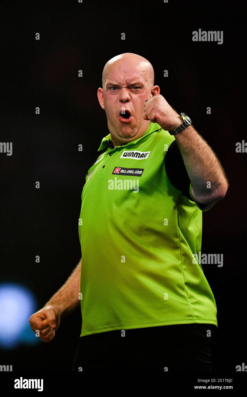 Alexandra Palace, London, UK. 1st Jan, 2025. 2024/25 PDC Paddy Power ...