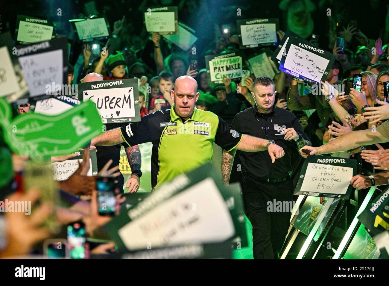 1st January 2025, Alexandra Palace, London, England; 2024/25 PDC Paddy Power World Darts ...