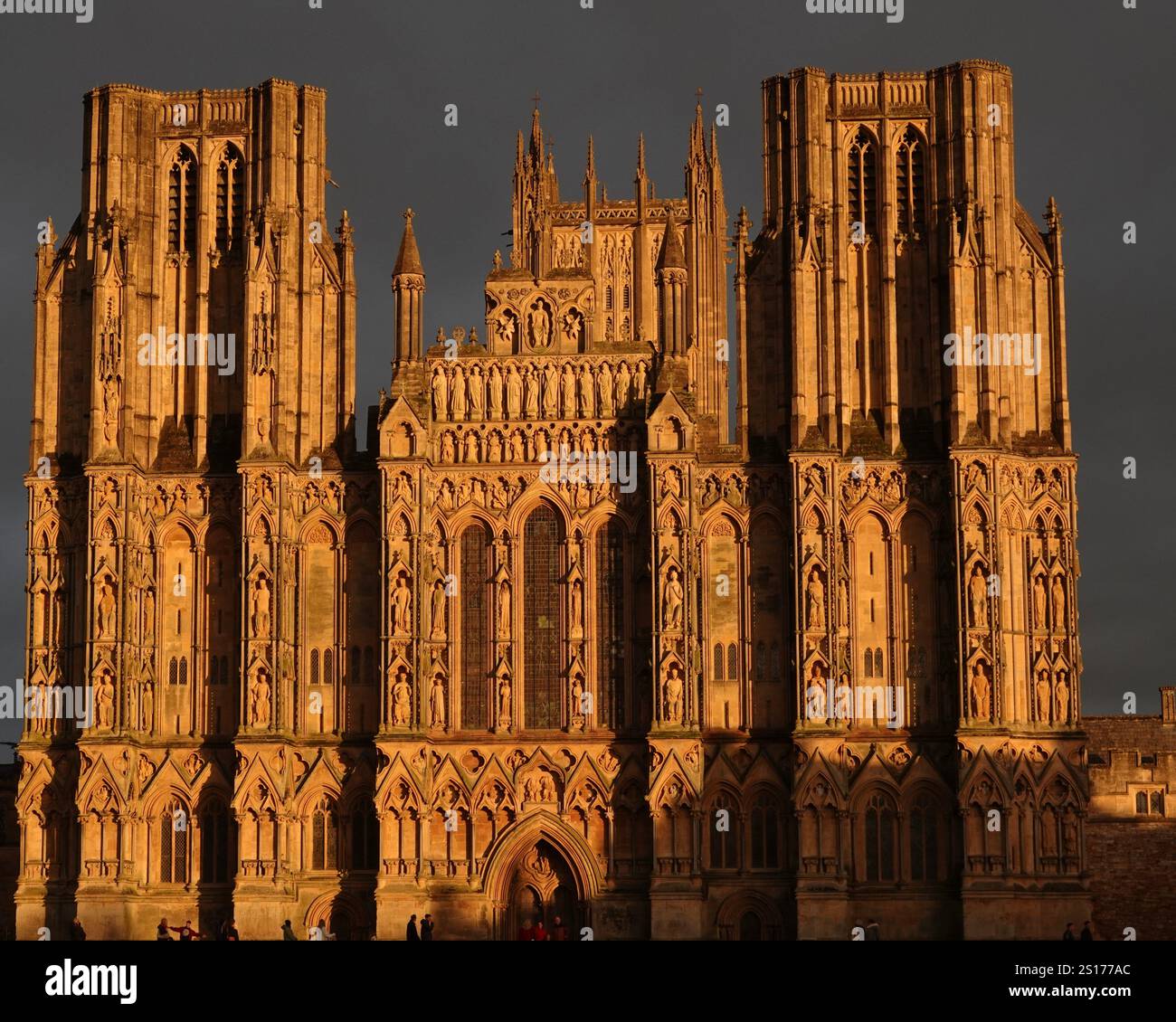 Wells Cathedral, Somerset, Air ambulance, Autumn light, Helicopter ...