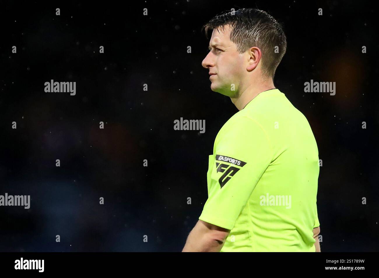 Referee Scott Simpson during the Sky Bet League One match at Adams Park ...