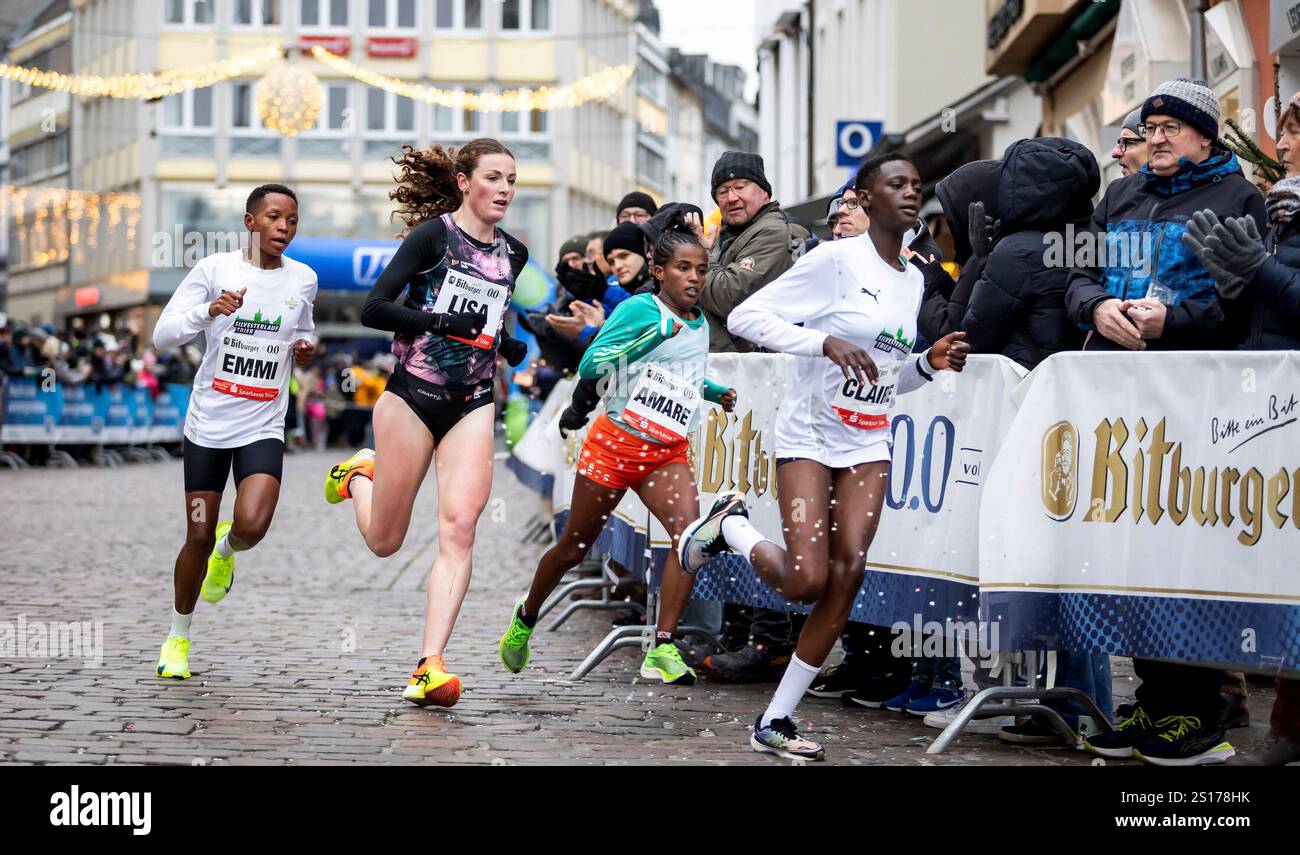 Die Spitzengruppe im Sparkasse Trier-Elitelauf der Frauen mit (von ...