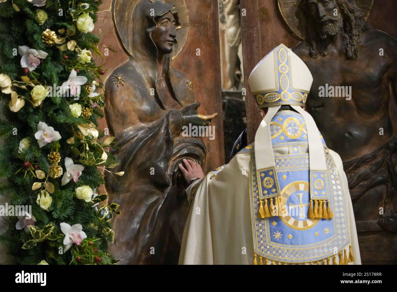 Cardinal Rolandas Makrickas opens the holy door of the Santa Maria ...
