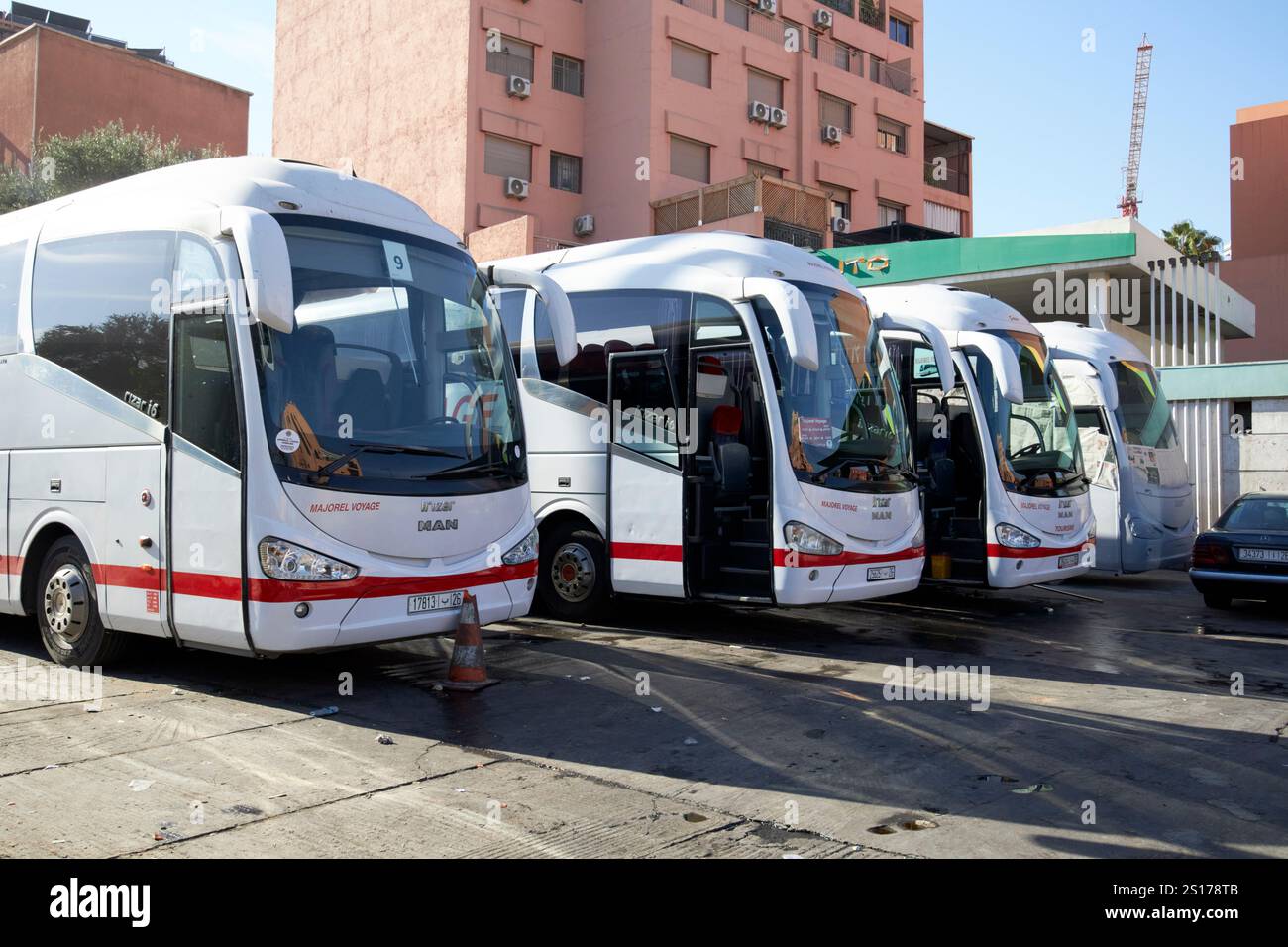 Bus touristique maroc hi-res stock photography and images - Alamy