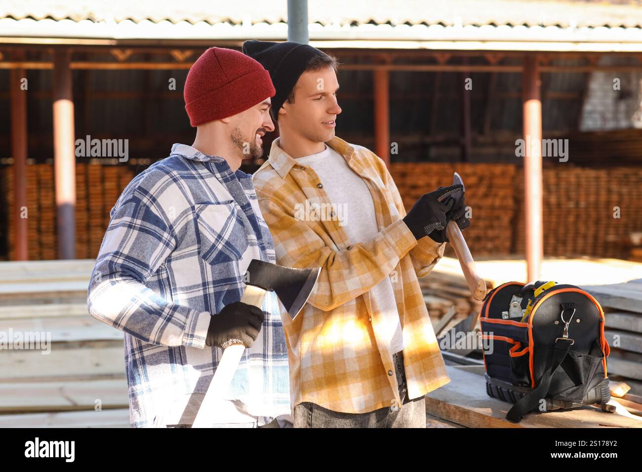 Carpenters tools work tree hi-res stock photography and images - Alamy