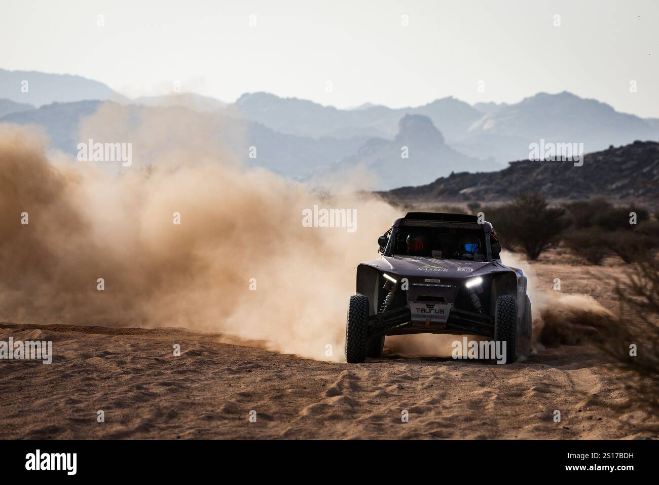 330 ALKUWARI Fahad Ahmed (qat), SANZ Augusto (arg), Taurus, Nasser ...