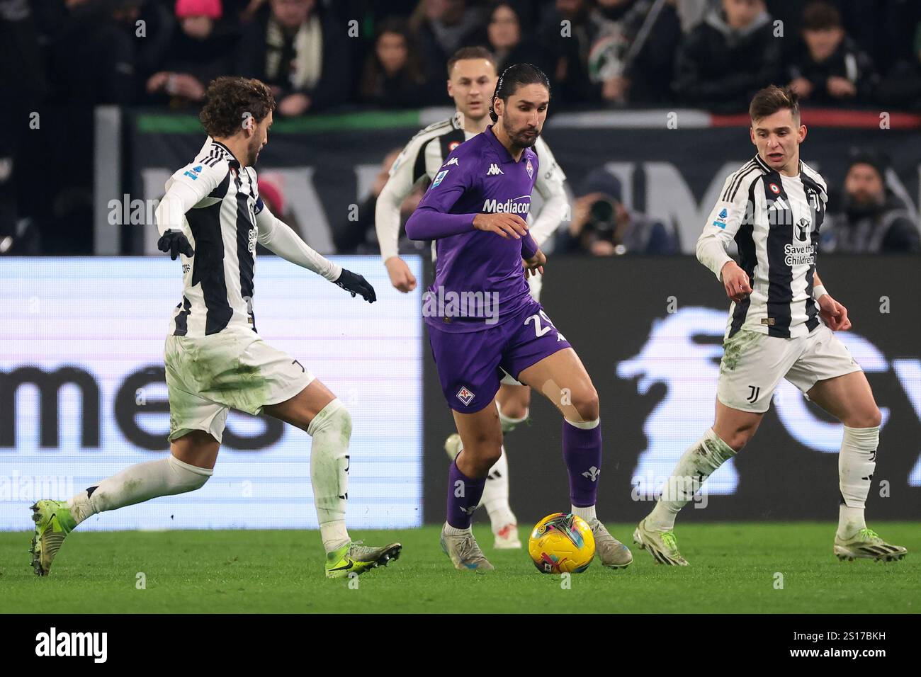 Turin, Italy. 29th Dec, 2024. Teun Koopmeiners of Juventus looks on as ...