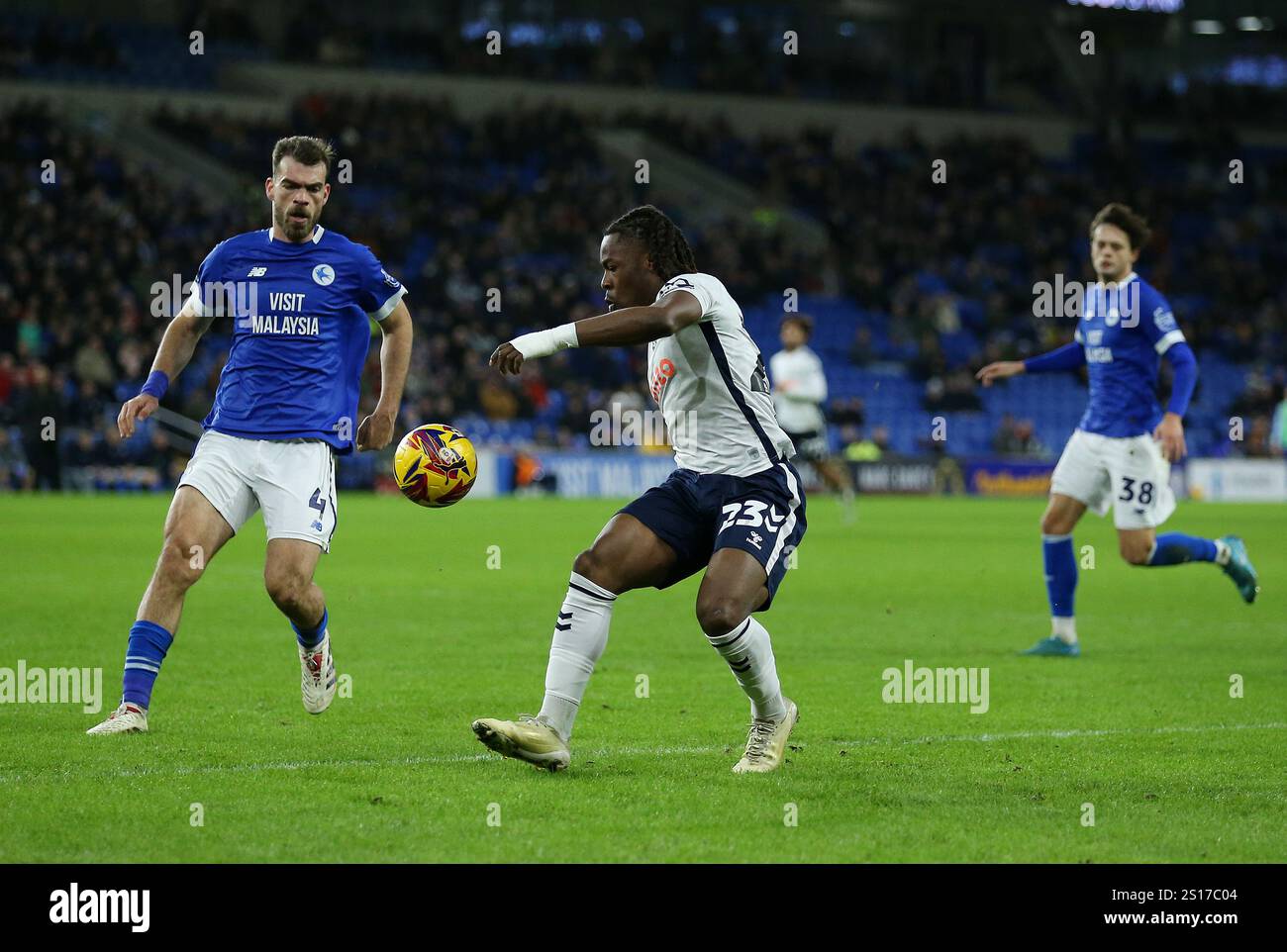 Coventry City's Brandon Thomas-Asante (centre) and Cardiff City's ...
