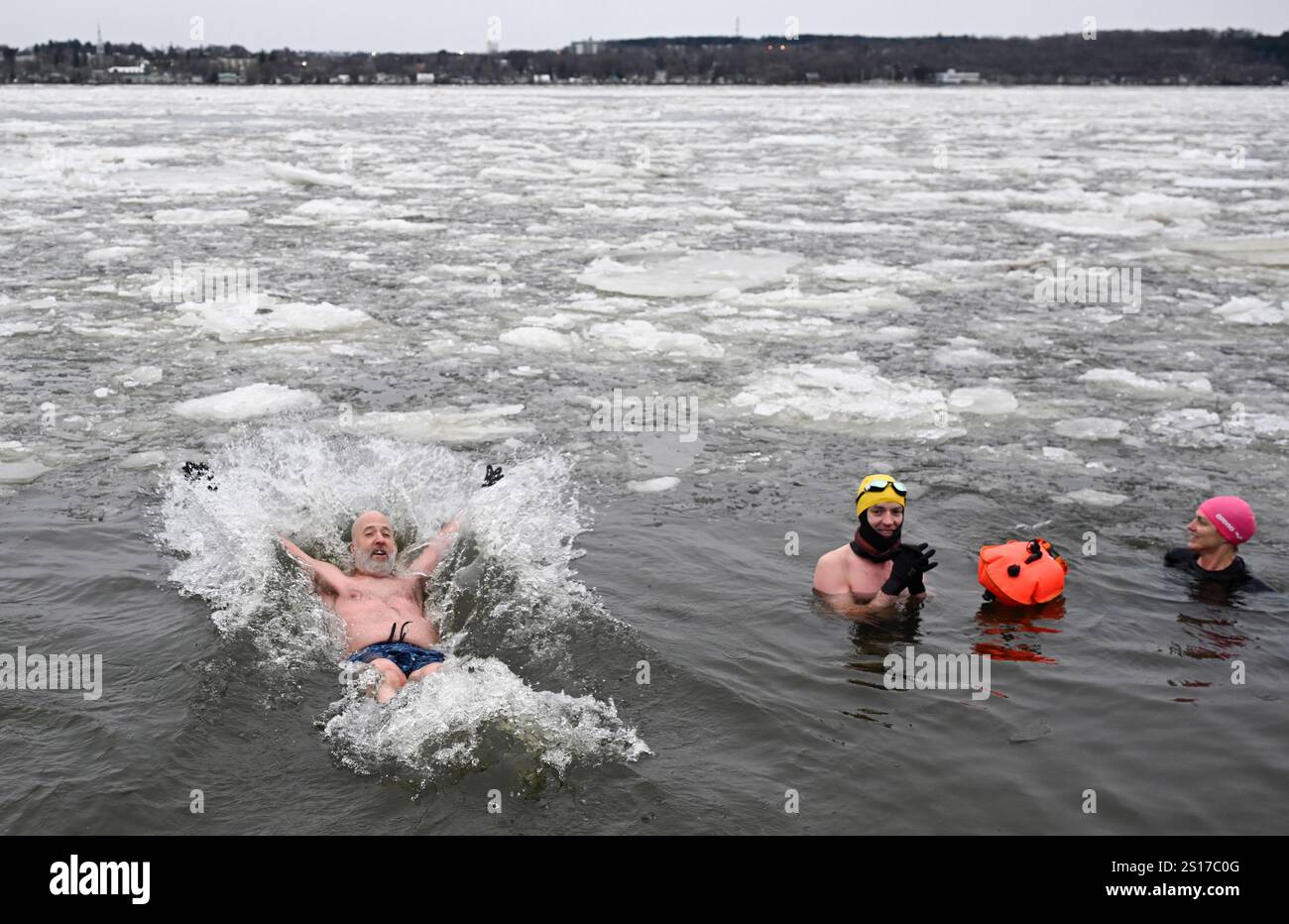 Quebec, Canada. 01st Jan, 2025. Francis Vachon, left plunges backward ...