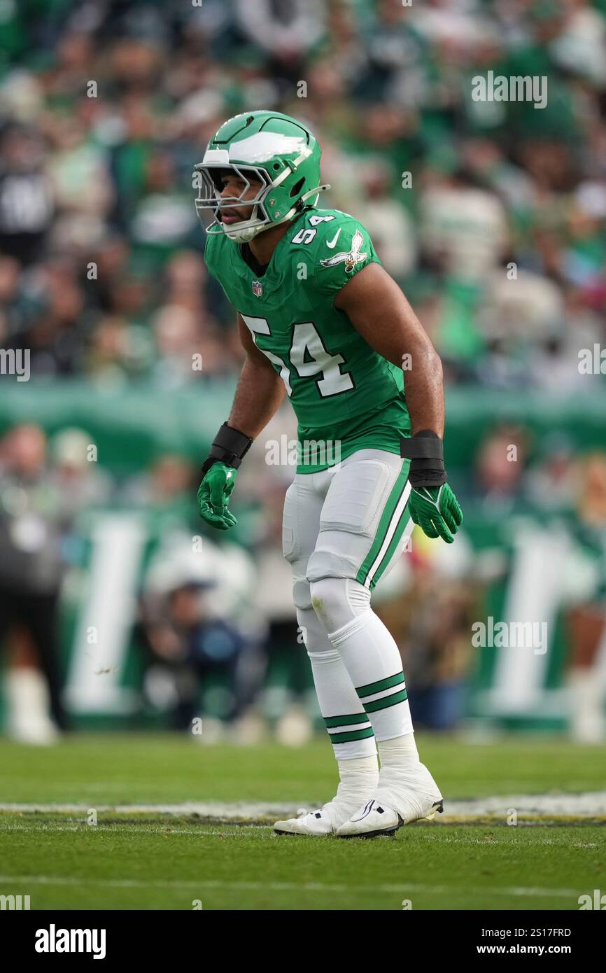 Philadelphia Eagles' Jeremiah Trotter Jr. plays during an NFL football ...