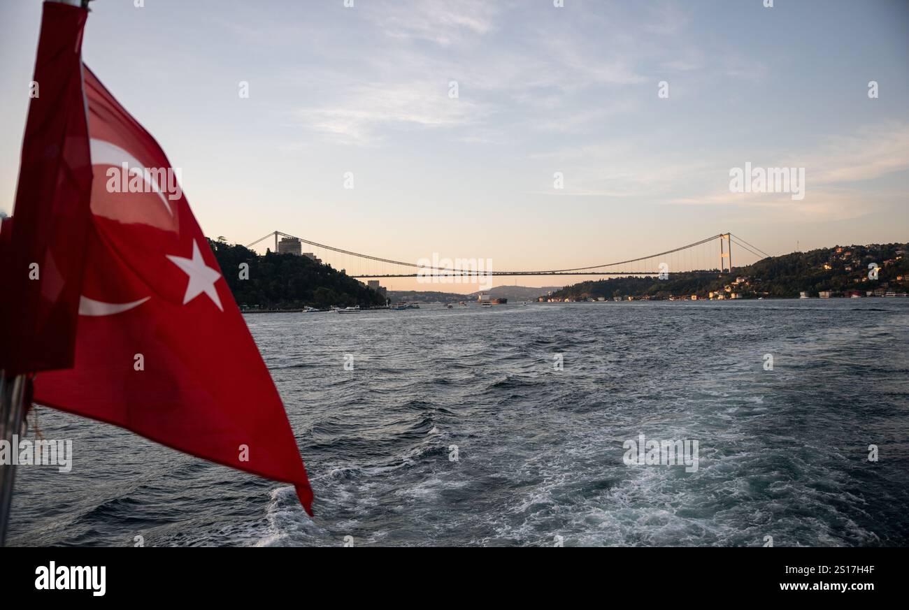 The Bosphorus Bridge connects the Asian and European parts of Istanbul ...