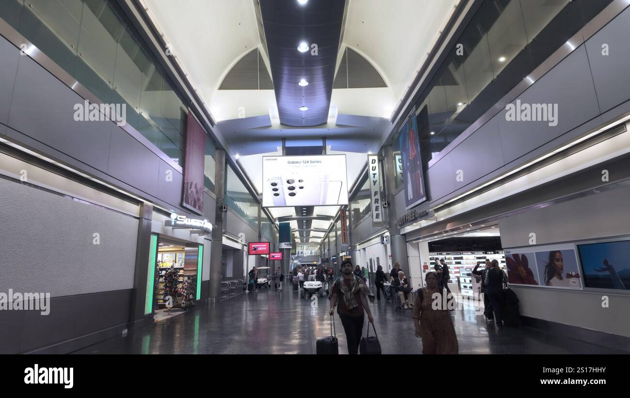 Miami International Airport - the gates - MIAMI, UNITED STATES ...