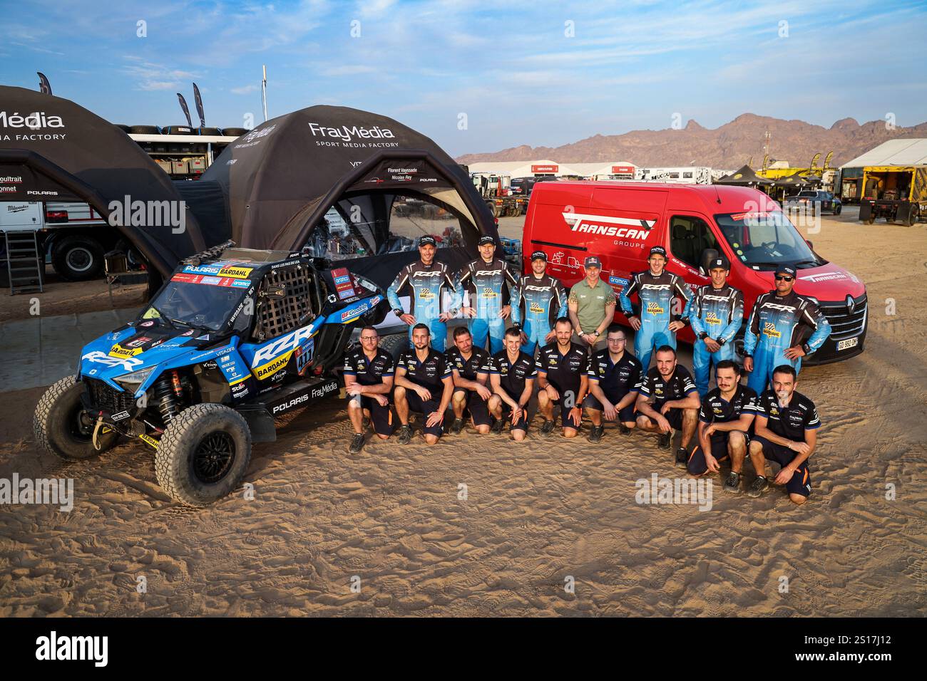 Polaris, Sébastien Loeb Racing family picture - RZR Factory Racing, SSV ...