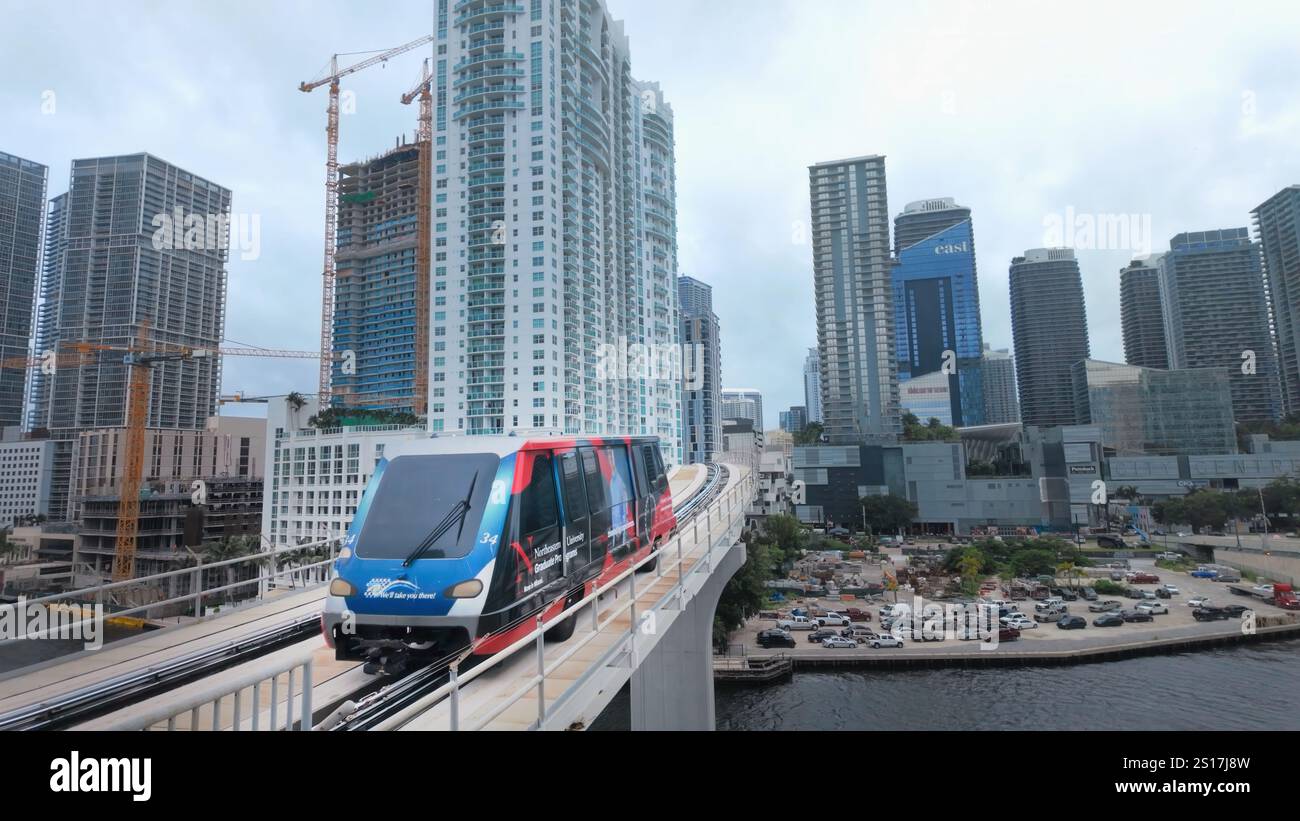 The tracks and stations of the Metromover in Miami - MIAMI, UNITED ...