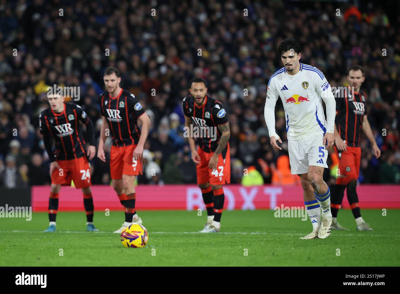 Pascal Struijk (Leeds United) scores his team's first goal during the ...