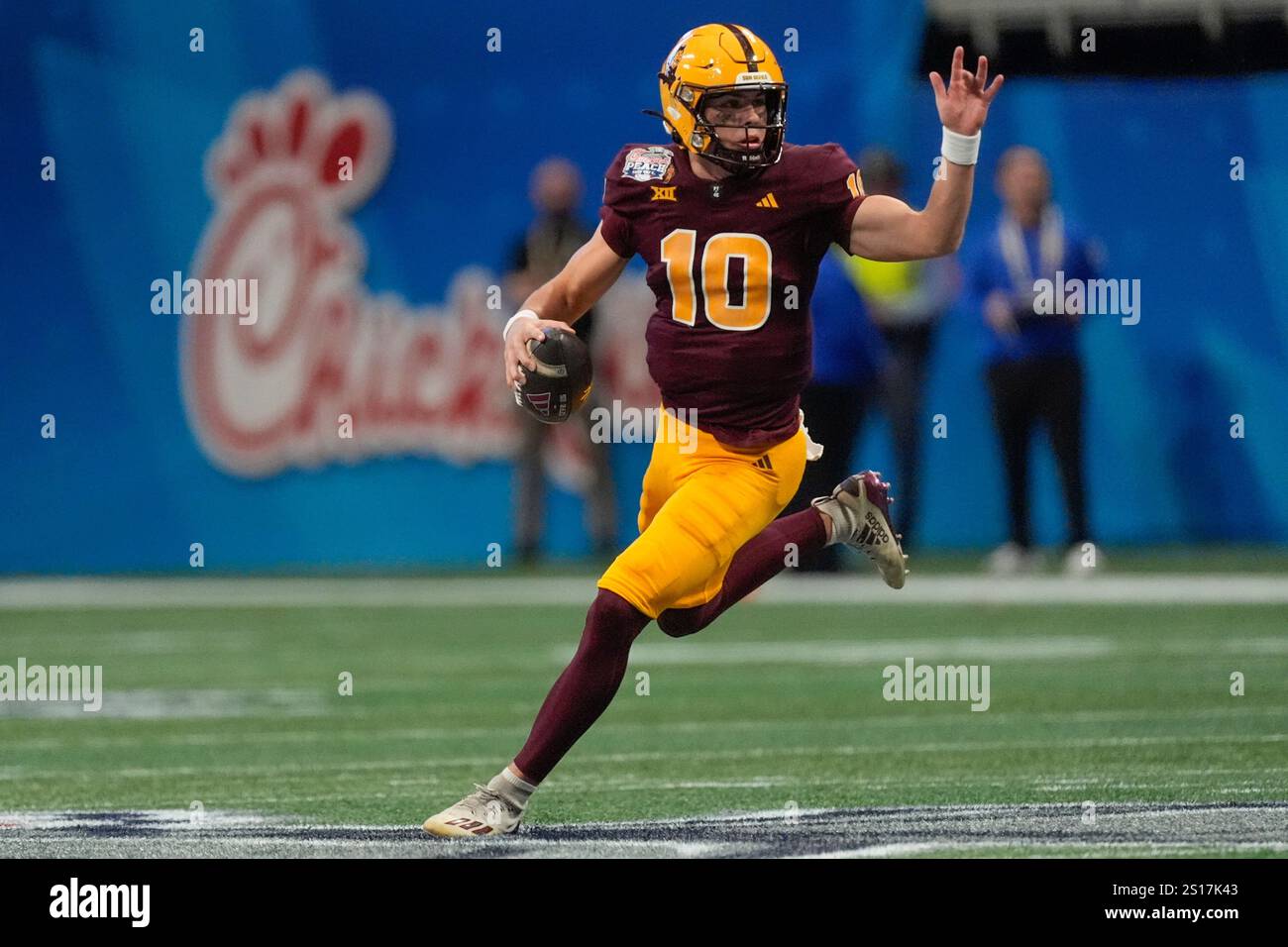Arizona State quarterback Sam Leavitt (10) runs against Texas during ...