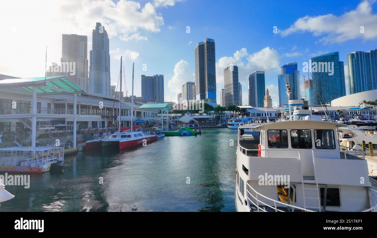 Downtown Miami Skyline view from Bayfront Park - MIAMI, UNITED STATES ...