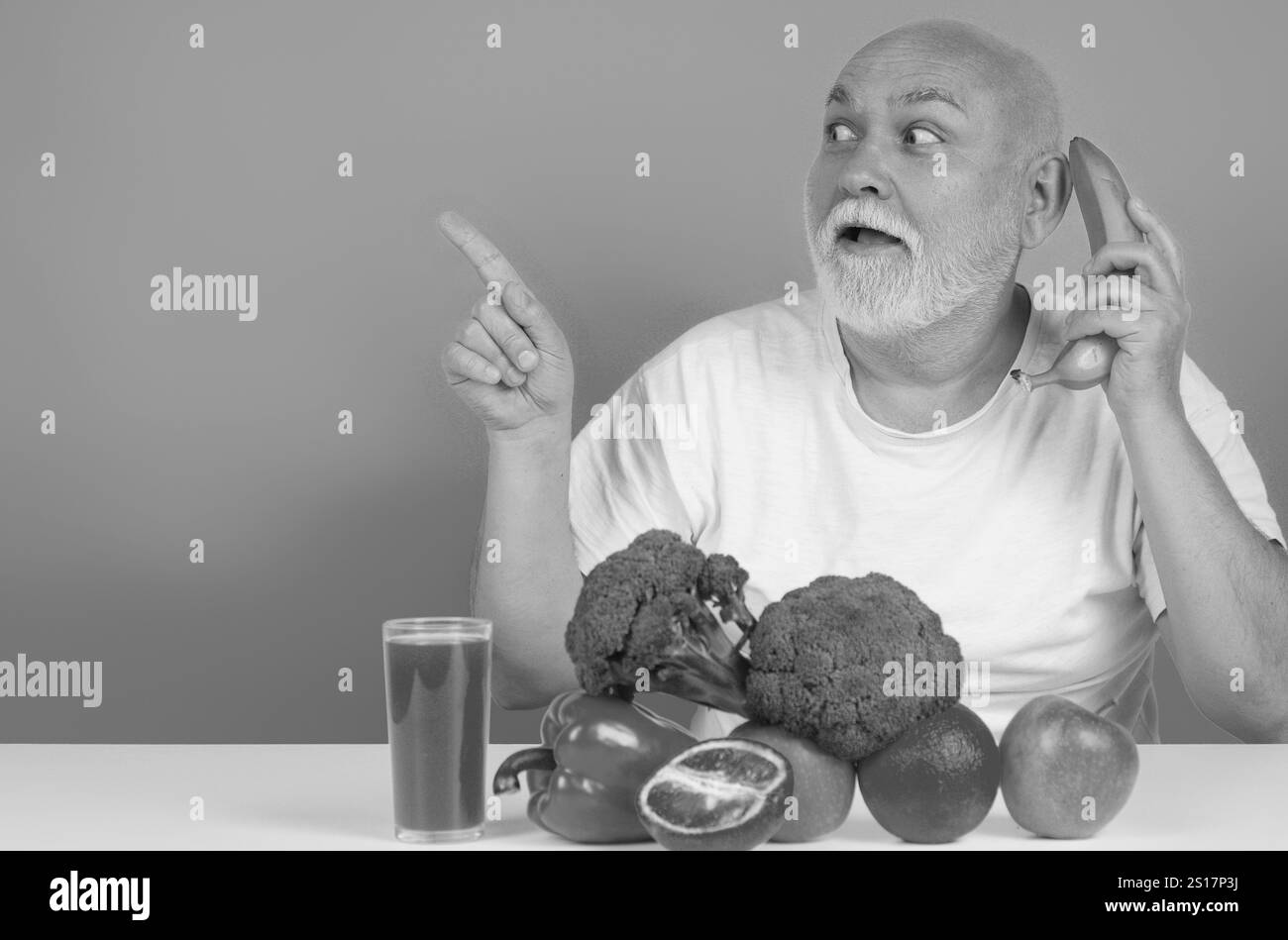 Healthy vegetable salad dieting Black and White Stock Photos & Images ...