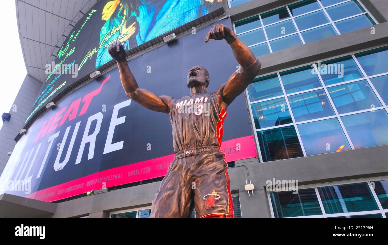 Dwyane Wade statue at Kaseya Center in Miami Florida - MIAMI, UNITED ...