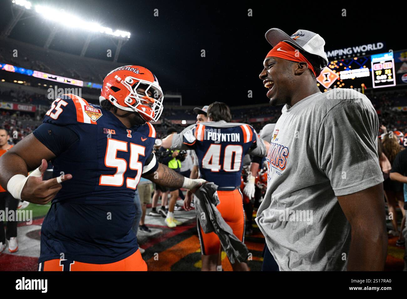 Illinois defensive lineman Jeremiah Warren (55) celebrates after a win ...
