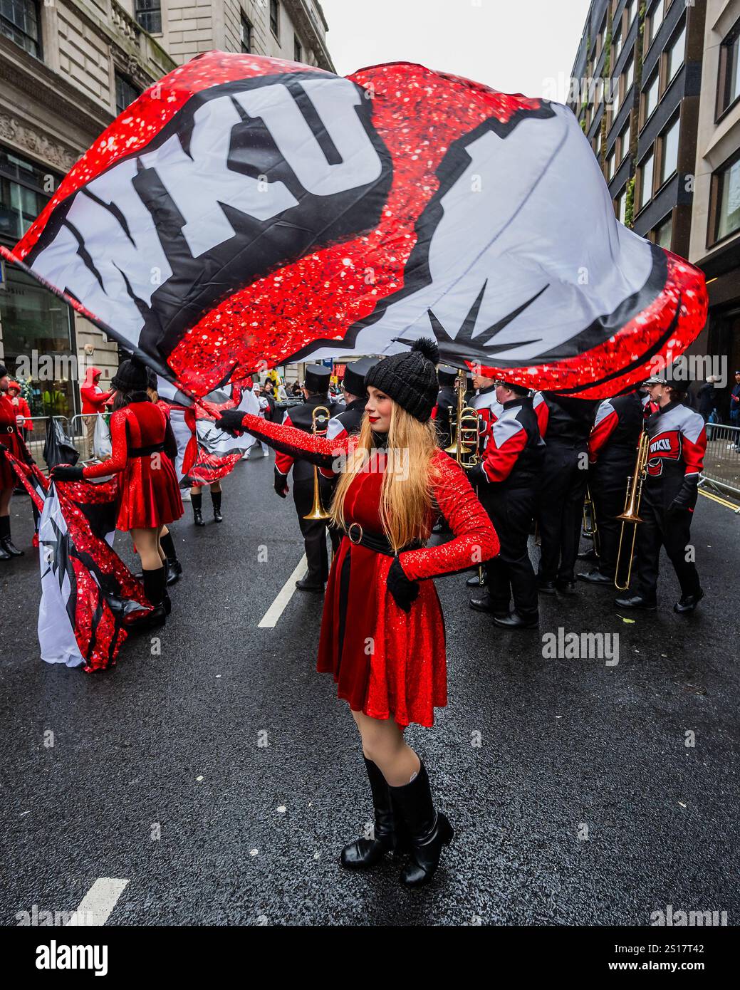 London, UK. 1st Jan, 2025. Pouring rain does not stop final preparations for the Western ...