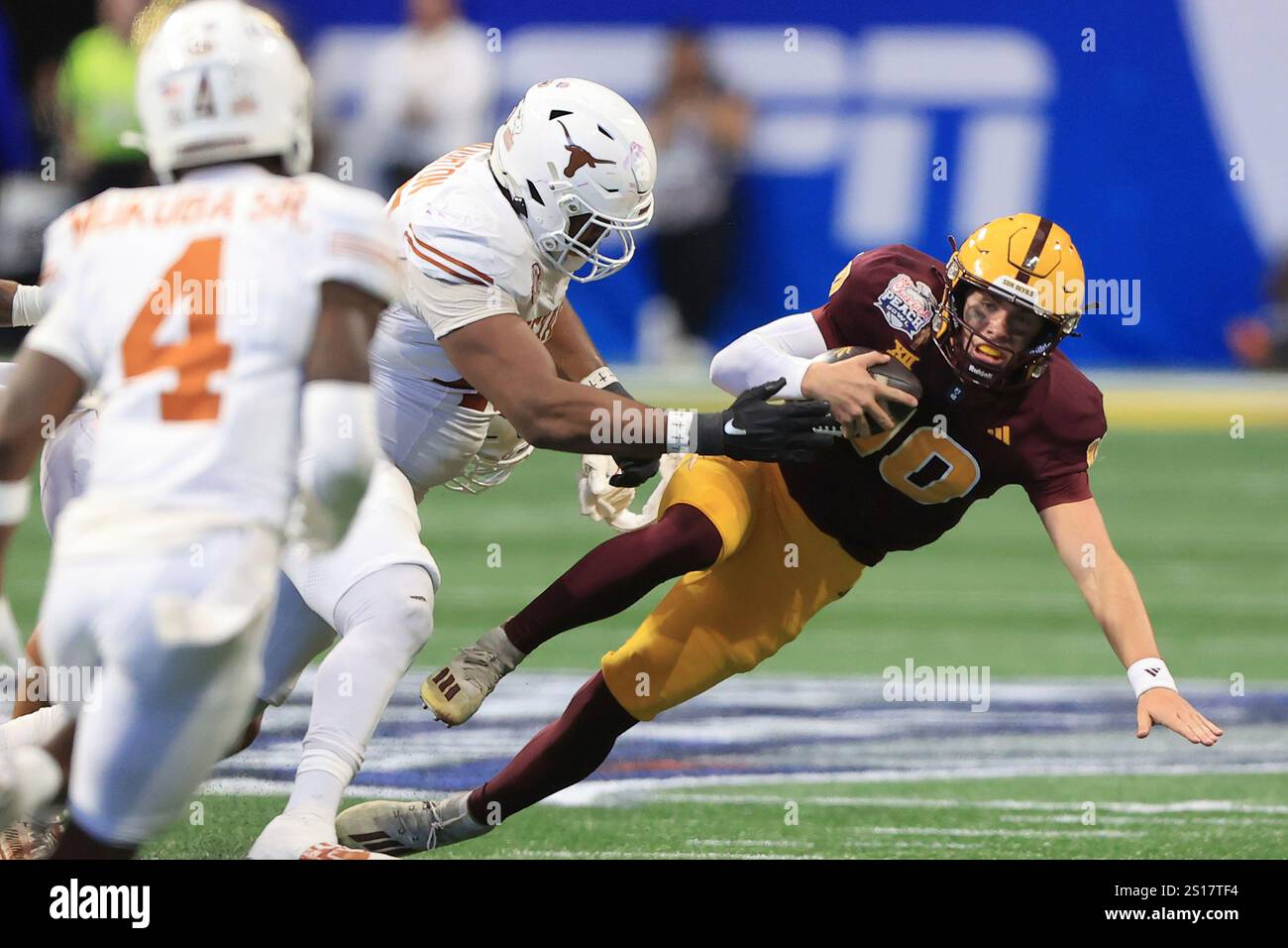 ATLANTA, GA - JANUARY 01: Quarterback Sam Leavitt #10 of the Arizona ...