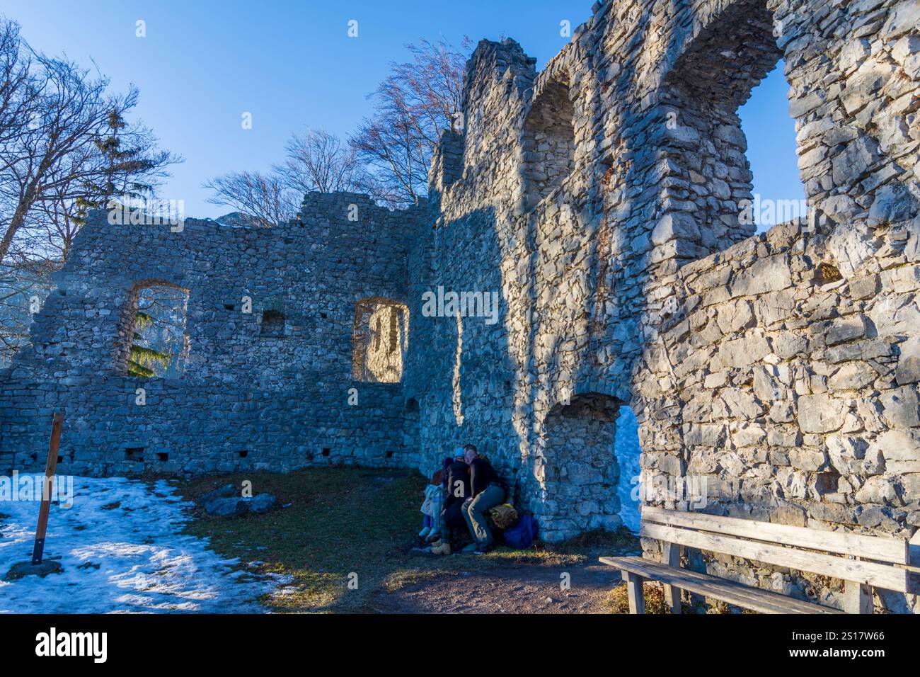 Garmisch-Partenkirchen: Werdenfels Castle in Oberbayern, Garmisch ...