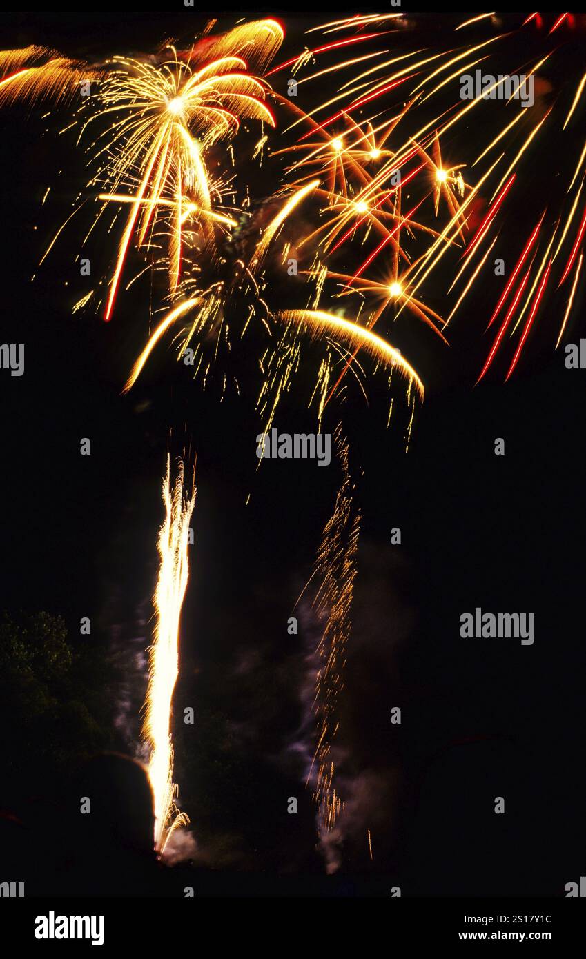 Glittering stars sparkling trails hi-res stock photography and images ...