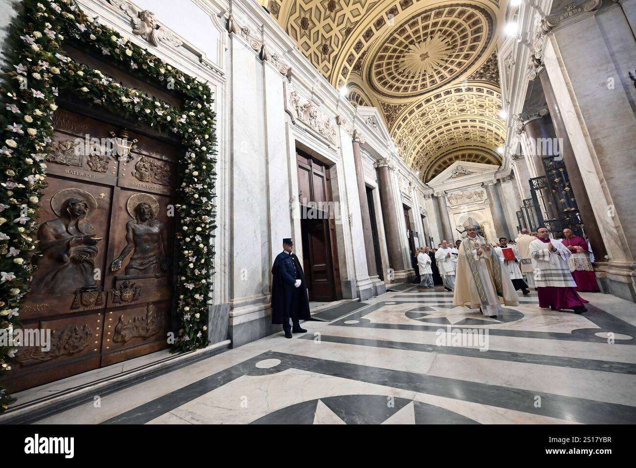 Rome, Italy. 01st Jan, 2025. **NO LIBRI** Italy, Rome, 2025/1/1 ...