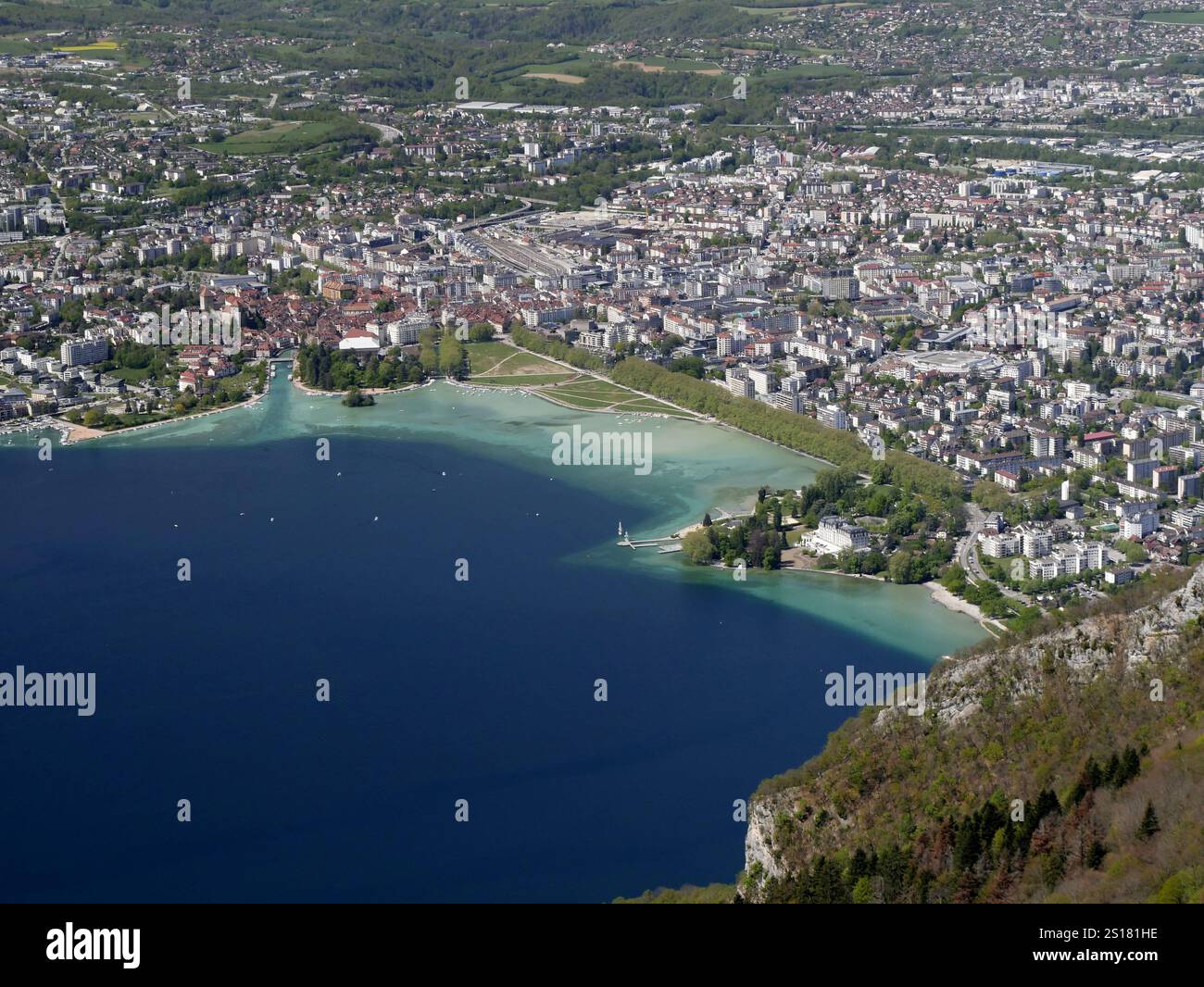 Lake annecy seen from above hi-res stock photography and images - Alamy