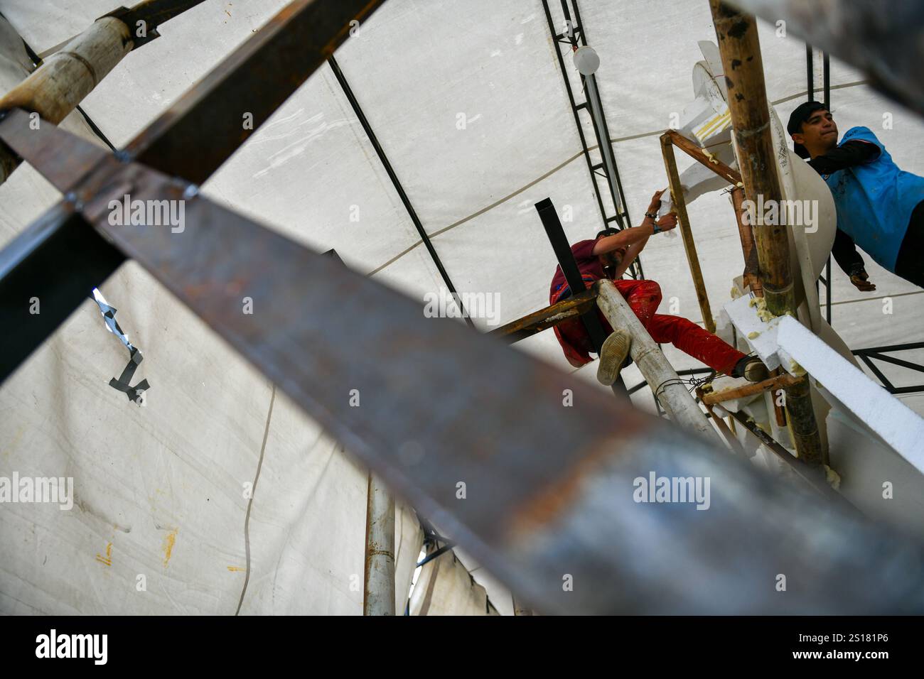 Pasto, Colombia. 09th Dec, 2024. The workshop of master sculptor ...