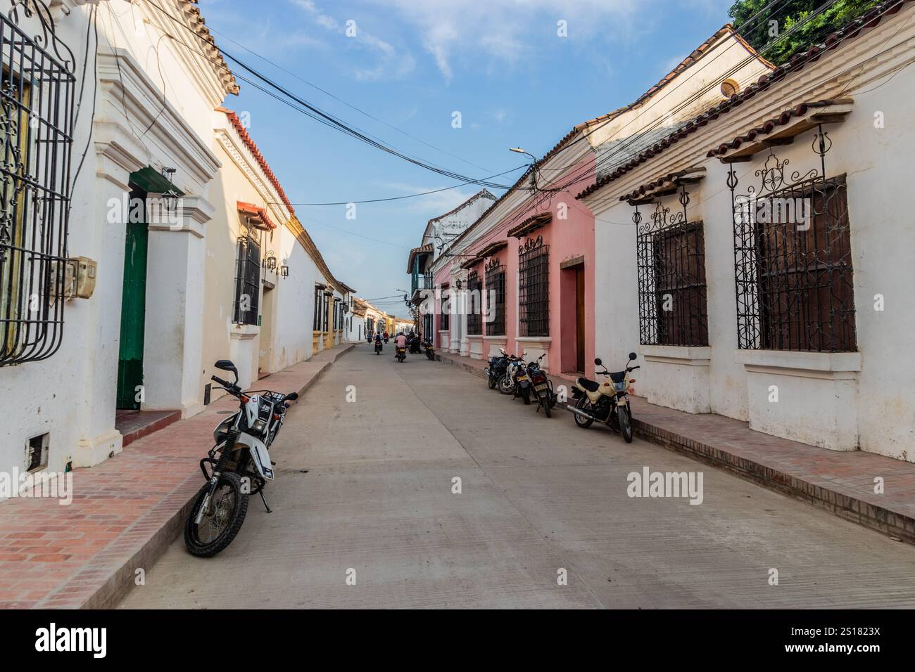 MOMPOX, COLOMBIA - MARCH 1, 2023: Colonial street in Santa Cruz de ...